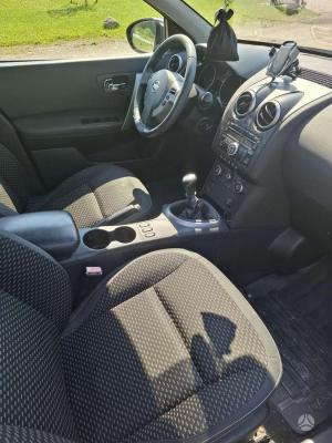 Pelēks Nissan Qashqai 2008 Gargždai, ar dzinēja tilpumu 2.00 L un nobraukumu 228 tūkst. km par 3500 €, foto 7 vietnē AUTOMOTO.COM.LV