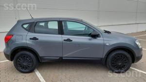 Grey Nissan Qashqai 2008 in Riga, with an engine capacity of 2.00 L and mileage of 205 thousand km for 3600 €, photo 10 on AUTOMOTO.COM.LV