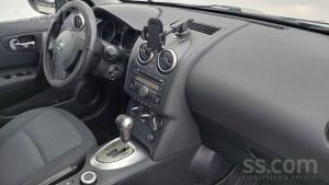 Grey Nissan Qashqai 2008 in Riga, with an engine capacity of 2.00 L and mileage of 205 thousand km for 3600 €, photo 12 on AUTOMOTO.COM.LV