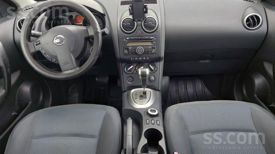 Grey Nissan Qashqai 2008 in Riga, with an engine capacity of 2.00 L and mileage of 205 thousand km for 3600 €, photo 16 on AUTOMOTO.COM.LV