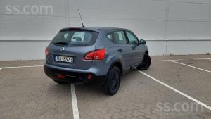 Grey Nissan Qashqai 2008 in Riga, with an engine capacity of 2.00 L and mileage of 205 thousand km for 3600 €, photo 22 on AUTOMOTO.COM.LV