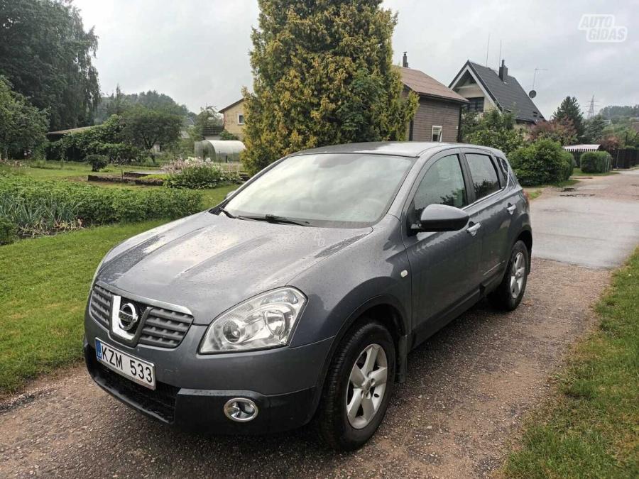 Grey Nissan Qashqai 2008 in Plunge, with an engine capacity of 1.50 L and mileage of 230 thousand km for 3600 €, photo 1 on AUTOMOTO.COM.LV