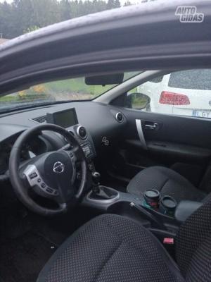 Grey Nissan Qashqai 2008 in Plunge, with an engine capacity of 1.50 L and mileage of 230 thousand km for 3600 €, photo 10 on AUTOMOTO.COM.LV