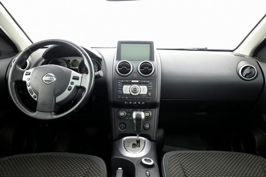Pelēks Nissan Qashqai 2008 Tallina, ar dzinēja tilpumu 2.00 L un nobraukumu 256 tūkst. km par 2799 €, foto 6 vietnē AUTOMOTO.COM.LV