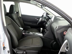 Pelēks Nissan Qashqai 2008 Tallina, ar dzinēja tilpumu 2.00 L un nobraukumu 256 tūkst. km par 2799 €, foto 7 vietnē AUTOMOTO.COM.LV