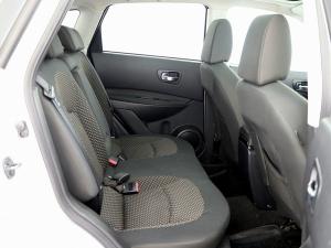 Pelēks Nissan Qashqai 2008 Tallina, ar dzinēja tilpumu 2.00 L un nobraukumu 256 tūkst. km par 2799 €, foto 8 vietnē AUTOMOTO.COM.LV