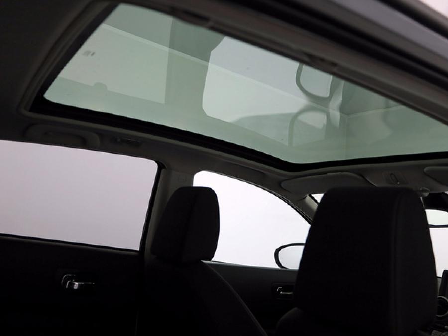 Pelēks Nissan Qashqai 2008 Tallina, ar dzinēja tilpumu 2.00 L un nobraukumu 256 tūkst. km par 2799 €, foto 9 vietnē AUTOMOTO.COM.LV