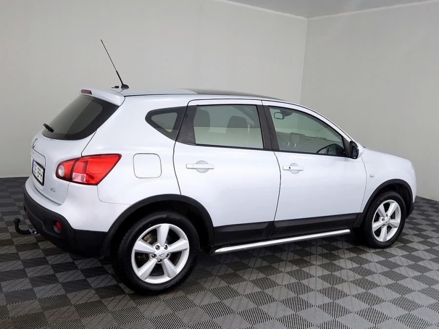 Pelēks Nissan Qashqai 2008 Tallina, ar dzinēja tilpumu 2.00 L un nobraukumu 256 tūkst. km par 2799 €, foto 12 vietnē AUTOMOTO.COM.LV