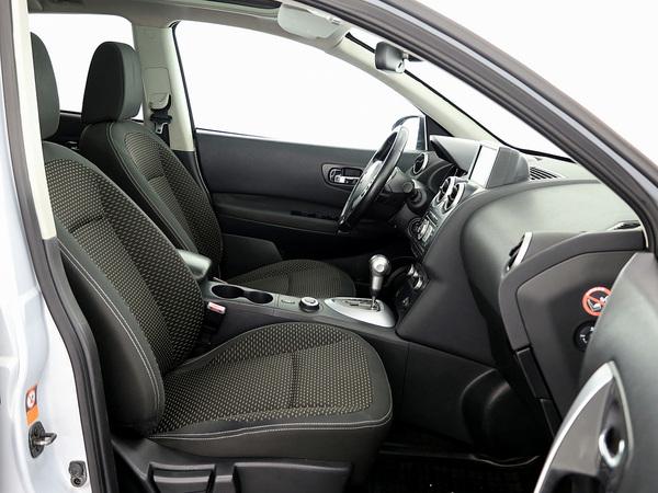 Pelēks Nissan Qashqai 2008 Tallina, ar dzinēja tilpumu 2.00 L un nobraukumu 256 tūkst. km par 2799 €, foto 6 vietnē AUTOMOTO.COM.LV