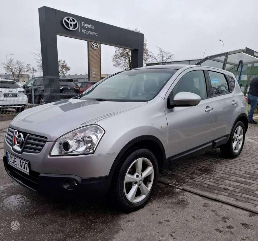 Grey Nissan Qashqai 2008 in Siauliai, with an engine capacity of 1.46 L and mileage of 291 thousand km for 2800 €, photo 1 on AUTOMOTO.COM.LV