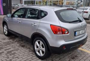 Grey Nissan Qashqai 2008 in Siauliai, with an engine capacity of 1.46 L and mileage of 291 thousand km for 2800 €, photo 3 on AUTOMOTO.COM.LV