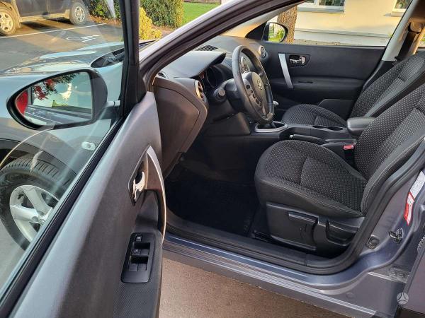 Grey Nissan Qashqai 2008 in Siauliai, with an engine capacity of 2.00 L and mileage of 228 thousand km for 2990 €, photo 7 on AUTOMOTO.COM.LV