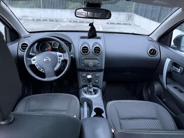 Grey Nissan Qashqai 2008 in Vilnius, with an engine capacity of 2.00 L and mileage of 225 thousand km for 2700 €, photo 7 on AUTOMOTO.COM.LV