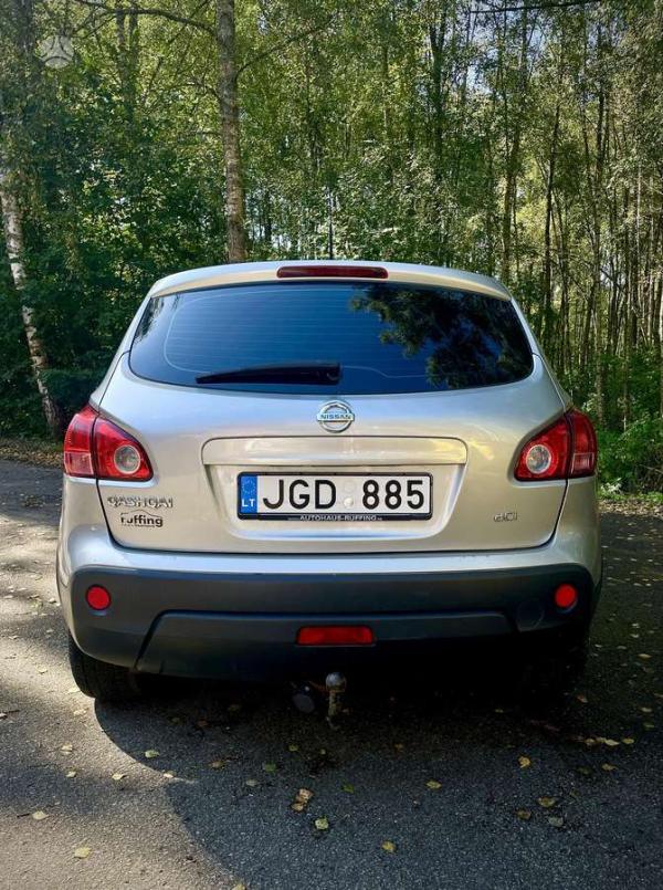 Pelēks Nissan Qashqai 2008 Viļņa, ar dzinēja tilpumu 2.00 L un nobraukumu 228 tūkst. km par 3450 €, foto 3 vietnē AUTOMOTO.COM.LV
