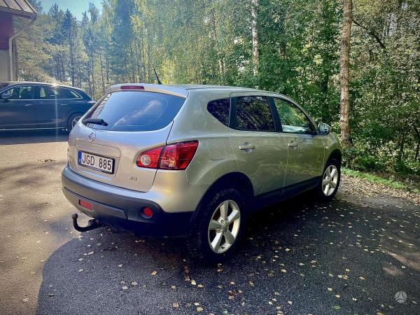 Pelēks Nissan Qashqai 2008 Viļņa, ar dzinēja tilpumu 2.00 L un nobraukumu 228 tūkst. km par 3450 €, foto 6 vietnē AUTOMOTO.COM.LV