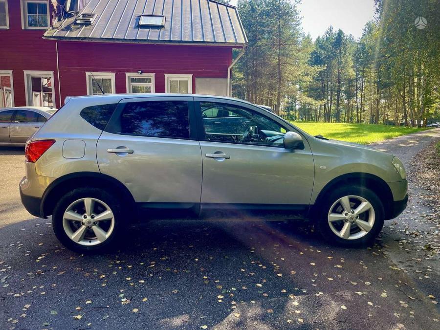 Grey Nissan Qashqai 2008 in Vilnius, with an engine capacity of 2.00 L and mileage of 228 thousand km for 3450 €, photo 8 on AUTOMOTO.COM.LV