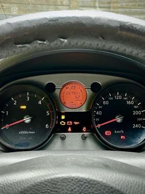Grey Nissan Qashqai 2008 in Vilnius, with an engine capacity of 2.00 L and mileage of 228 thousand km for 3450 €, photo 15 on AUTOMOTO.COM.LV
