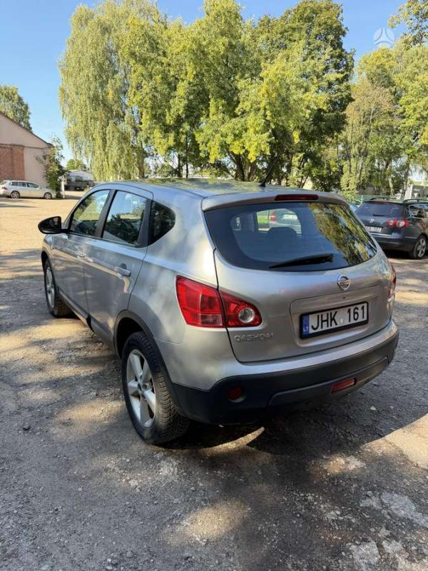 Grey Nissan Qashqai 2008 in Kaunas, with an engine capacity of 2.00 L and mileage of 220 thousand km for 1799 €, photo 6 on AUTOMOTO.COM.LV