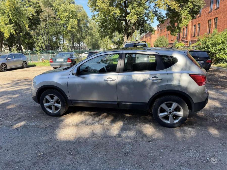 Pelēks Nissan Qashqai 2008 Kauņa, ar dzinēja tilpumu 2.00 L un nobraukumu 220 tūkst. km par 1799 €, foto 8 vietnē AUTOMOTO.COM.LV