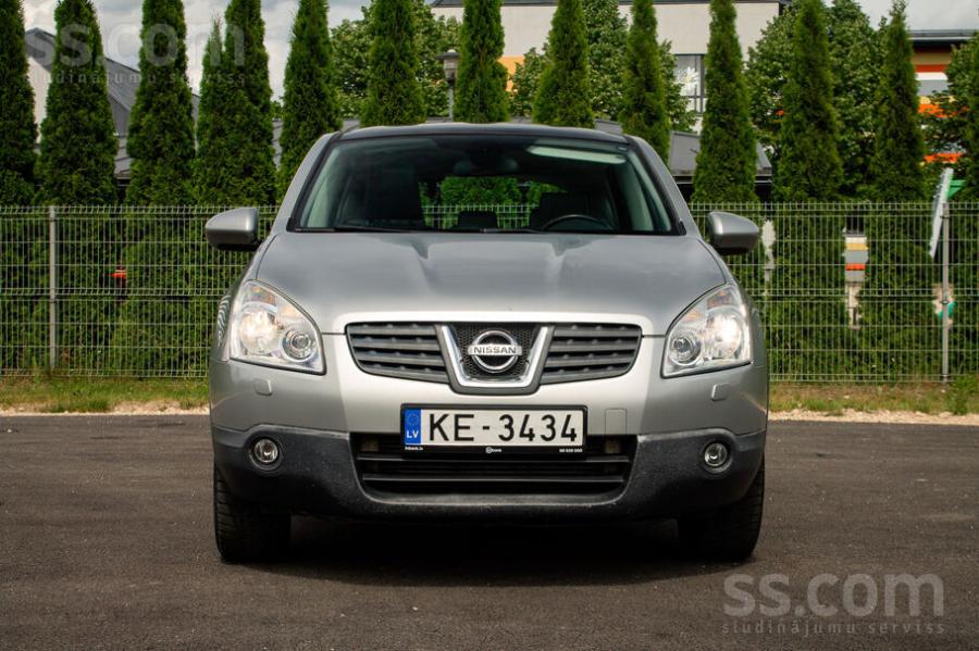 Pelēks Nissan Qashqai 2008 Jelgava, ar dzinēja tilpumu 2.00 L un nobraukumu 261 tūkst. km par 3600 €, foto 3 vietnē AUTOMOTO.COM.LV
