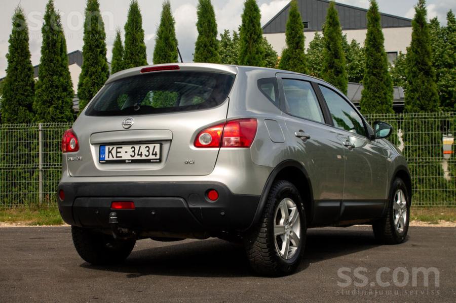 Pelēks Nissan Qashqai 2008 Jelgava, ar dzinēja tilpumu 2.00 L un nobraukumu 261 tūkst. km par 3600 €, foto 7 vietnē AUTOMOTO.COM.LV