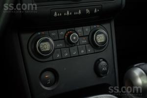 Pelēks Nissan Qashqai 2008 Jelgava, ar dzinēja tilpumu 2.00 L un nobraukumu 261 tūkst. km par 3600 €, foto 15 vietnē AUTOMOTO.COM.LV