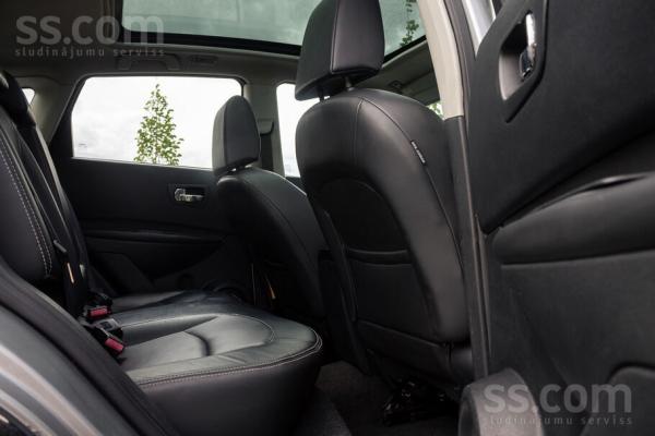 Pelēks Nissan Qashqai 2008 Jelgava, ar dzinēja tilpumu 2.00 L un nobraukumu 261 tūkst. km par 3600 €, foto 9 vietnē AUTOMOTO.COM.LV