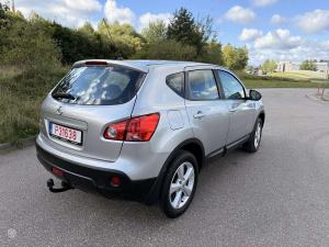 Pelēks Nissan Qashqai 2008 Viļņa, ar dzinēja tilpumu 2.00 L un nobraukumu 191 tūkst. km par 5950 €, foto 6 vietnē AUTOMOTO.COM.LV