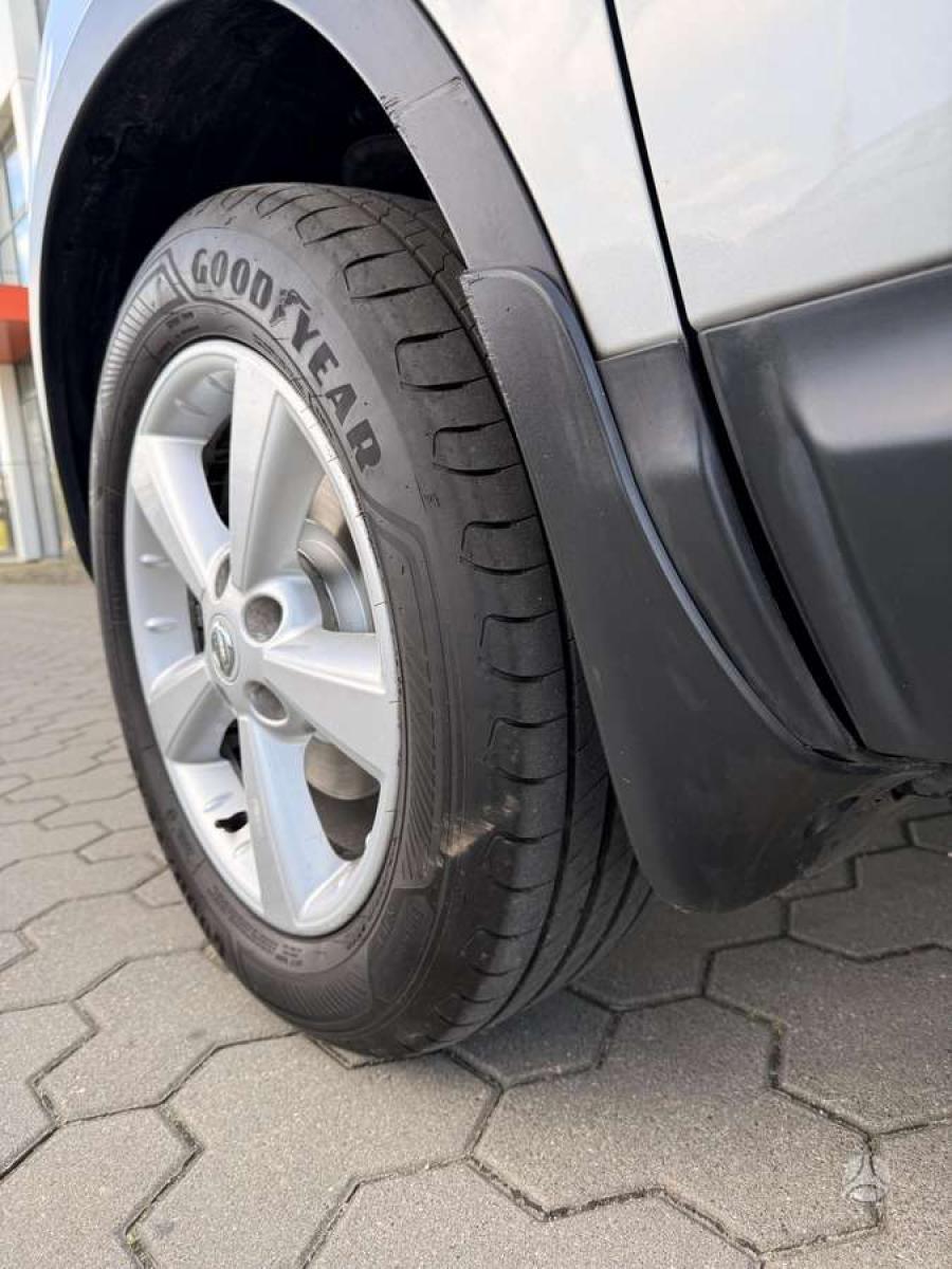 Pelēks Nissan Qashqai 2008 Viļņa, ar dzinēja tilpumu 2.00 L un nobraukumu 191 tūkst. km par 5950 €, foto 12 vietnē AUTOMOTO.COM.LV