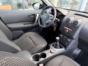 Pelēks Nissan Qashqai 2008 Viļņa, ar dzinēja tilpumu 2.00 L un nobraukumu 191 tūkst. km par 5950 €, foto 19 vietnē AUTOMOTO.COM.LV