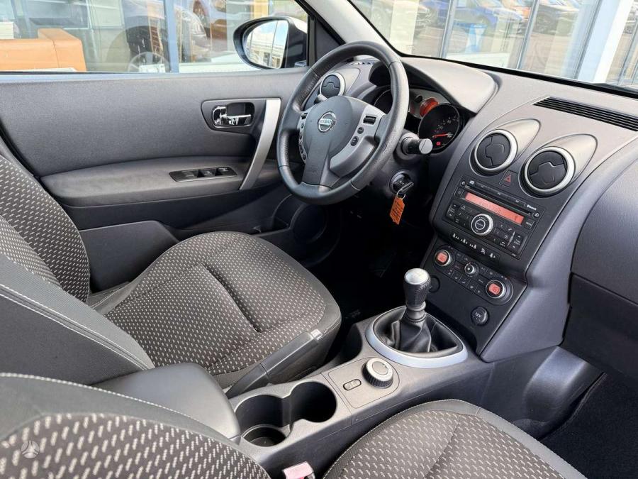 Pelēks Nissan Qashqai 2008 Viļņa, ar dzinēja tilpumu 2.00 L un nobraukumu 191 tūkst. km par 5950 €, foto 19 vietnē AUTOMOTO.COM.LV