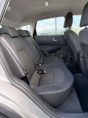Pelēks Nissan Qashqai 2008 Viļņa, ar dzinēja tilpumu 2.00 L un nobraukumu 191 tūkst. km par 5950 €, foto 21 vietnē AUTOMOTO.COM.LV