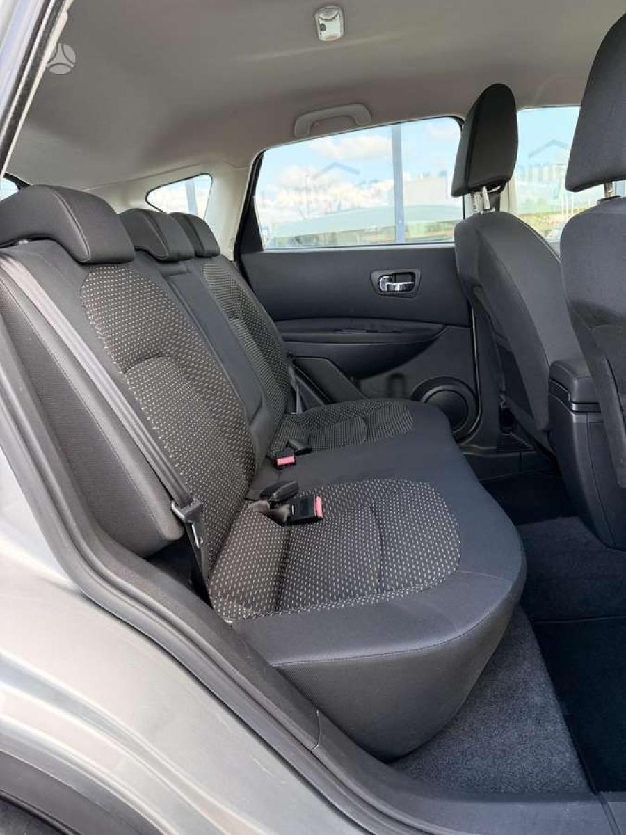 Pelēks Nissan Qashqai 2008 Viļņa, ar dzinēja tilpumu 2.00 L un nobraukumu 191 tūkst. km par 5950 €, foto 21 vietnē AUTOMOTO.COM.LV