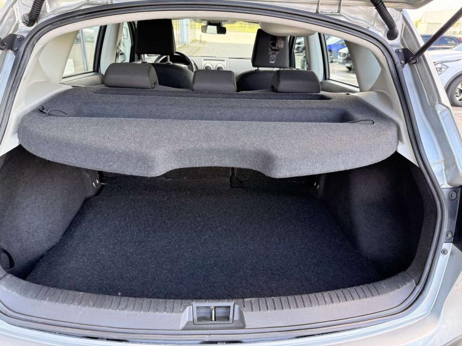 Pelēks Nissan Qashqai 2008 Viļņa, ar dzinēja tilpumu 2.00 L un nobraukumu 191 tūkst. km par 5950 €, foto 23 vietnē AUTOMOTO.COM.LV