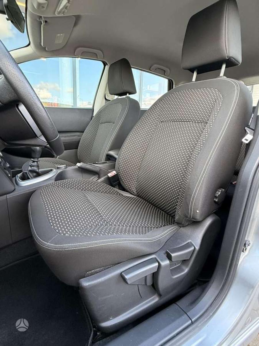 Pelēks Nissan Qashqai 2008 Viļņa, ar dzinēja tilpumu 2.00 L un nobraukumu 191 tūkst. km par 5950 €, foto 27 vietnē AUTOMOTO.COM.LV