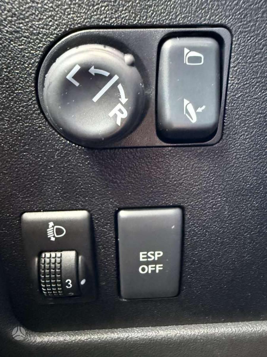 Pelēks Nissan Qashqai 2008 Viļņa, ar dzinēja tilpumu 2.00 L un nobraukumu 191 tūkst. km par 5950 €, foto 29 vietnē AUTOMOTO.COM.LV