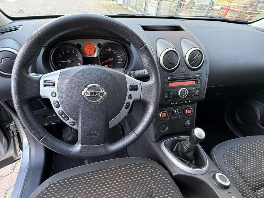 Pelēks Nissan Qashqai 2008 Viļņa, ar dzinēja tilpumu 2.00 L un nobraukumu 191 tūkst. km par 5950 €, foto 30 vietnē AUTOMOTO.COM.LV