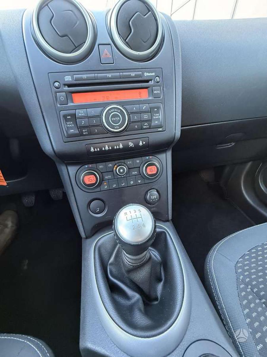 Pelēks Nissan Qashqai 2008 Viļņa, ar dzinēja tilpumu 2.00 L un nobraukumu 191 tūkst. km par 5950 €, foto 34 vietnē AUTOMOTO.COM.LV