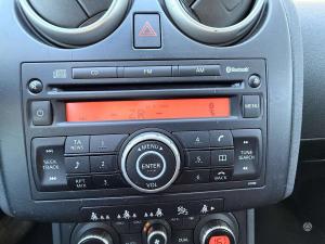 Pelēks Nissan Qashqai 2008 Viļņa, ar dzinēja tilpumu 2.00 L un nobraukumu 191 tūkst. km par 5950 €, foto 36 vietnē AUTOMOTO.COM.LV