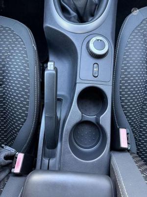 Pelēks Nissan Qashqai 2008 Viļņa, ar dzinēja tilpumu 2.00 L un nobraukumu 191 tūkst. km par 5950 €, foto 41 vietnē AUTOMOTO.COM.LV