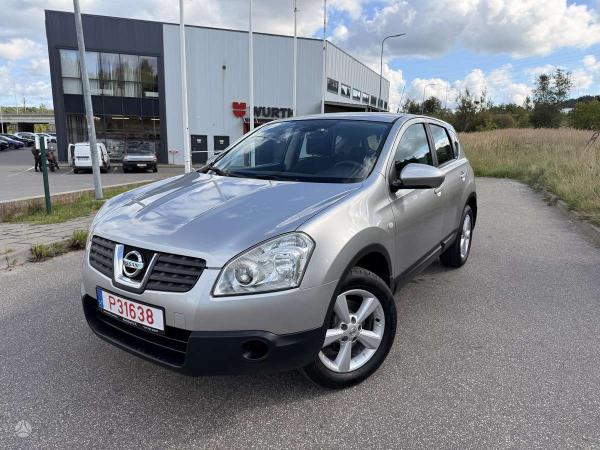 Nissan Qashqai 2008 in Vilnius on AUTOMOTO.COM.LV Grey Nissan Qashqai 2008 in Vilnius, with an engine capacity of 2.00 L and mileage of 191 thousand km for 5950 €, photo 1 on AUTOMOTO.COM.LV