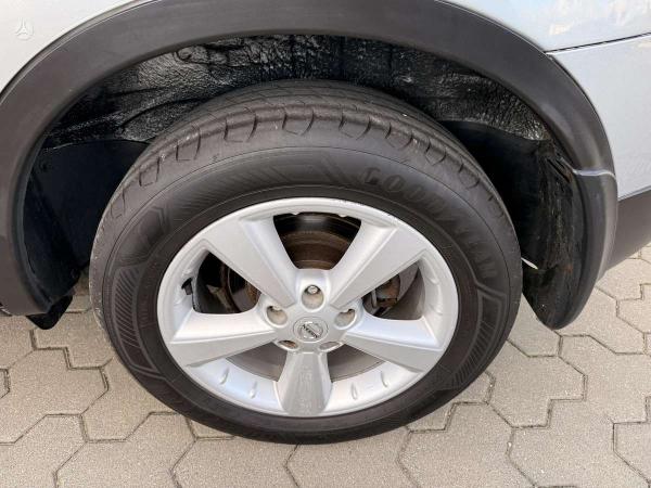 Nissan Qashqai 2008 in Vilnius on AUTOMOTO.COM.LV Grey Nissan Qashqai 2008 in Vilnius, with an engine capacity of 2.00 L and mileage of 191 thousand km for 5950 €, photo 11 on AUTOMOTO.COM.LV