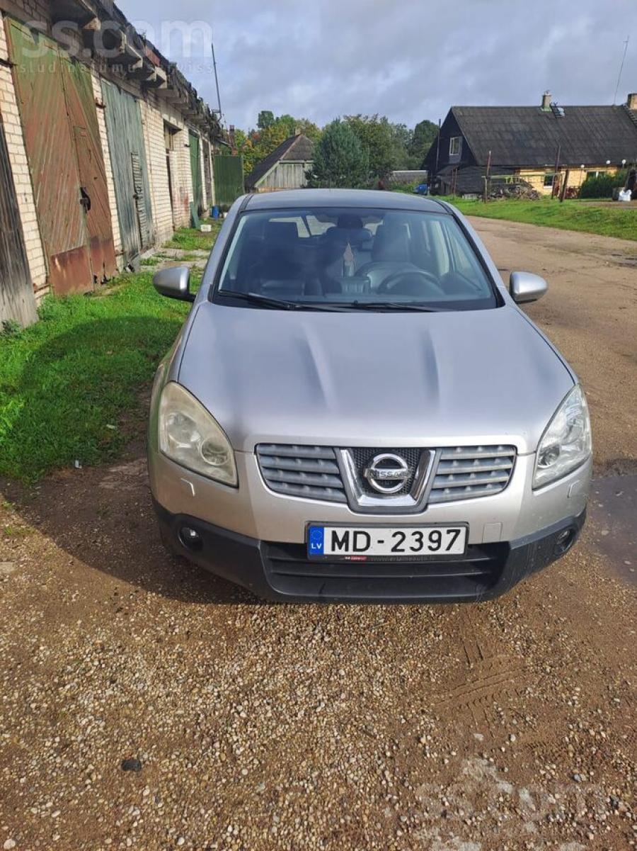 Pelēks Nissan Qashqai 2008 Cēsis, ar dzinēja tilpumu 2.00 L un nobraukumu 233 tūkst. km par 3750 €, foto 4 vietnē AUTOMOTO.COM.LV