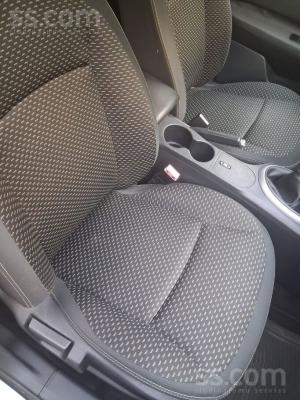 Pelēks Nissan Qashqai 2008 Rīga, ar dzinēja tilpumu 2.00 L un nobraukumu 203 tūkst. km par 3600 €, foto 9 vietnē AUTOMOTO.COM.LV
