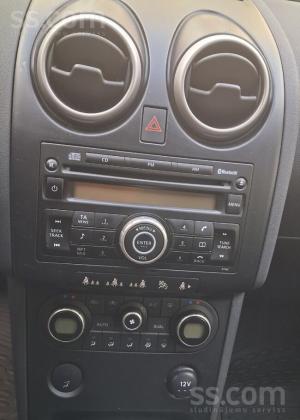 Pelēks Nissan Qashqai 2008 Rīga, ar dzinēja tilpumu 2.00 L un nobraukumu 203 tūkst. km par 3600 €, foto 10 vietnē AUTOMOTO.COM.LV
