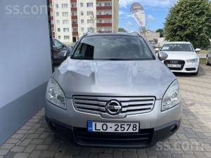 Grey Nissan Qashqai 2009 in Talsi, with an engine capacity of 2.00 L and mileage of 268 thousand km for 3550 €, photo 25 on AUTOMOTO.COM.LV