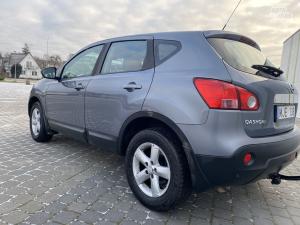 Pelēks Nissan Qashqai 2009 Raseiniai, ar dzinēja tilpumu 2.00 L un nobraukumu 300 tūkst. km par 3350 €, foto  vietnē AUTOMOTO.COM.LV