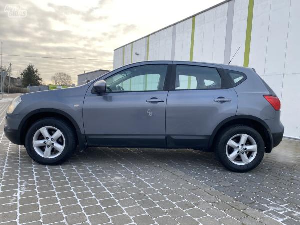 Pelēks Nissan Qashqai 2009 Raseiniai, ar dzinēja tilpumu 2.00 L un nobraukumu 300 tūkst. km par 3350 €, foto 3 vietnē AUTOMOTO.COM.LV