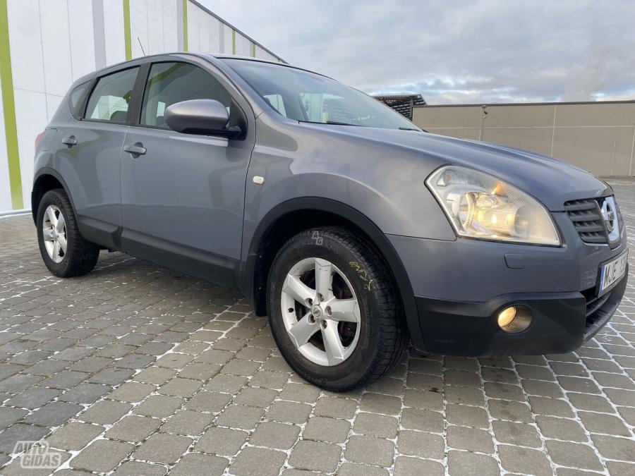 Pelēks Nissan Qashqai 2009 Raseiniai, ar dzinēja tilpumu 2.00 L un nobraukumu 300 tūkst. km par 3350 €, foto 8 vietnē AUTOMOTO.COM.LV