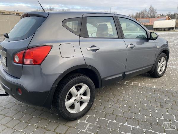 Pelēks Nissan Qashqai 2009 Raseiniai, ar dzinēja tilpumu 2.00 L un nobraukumu 300 tūkst. km par 3350 €, foto 10 vietnē AUTOMOTO.COM.LV